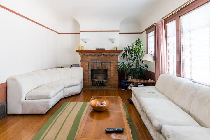 Beautiful Bright Room In The Mission - San Francisco, CA