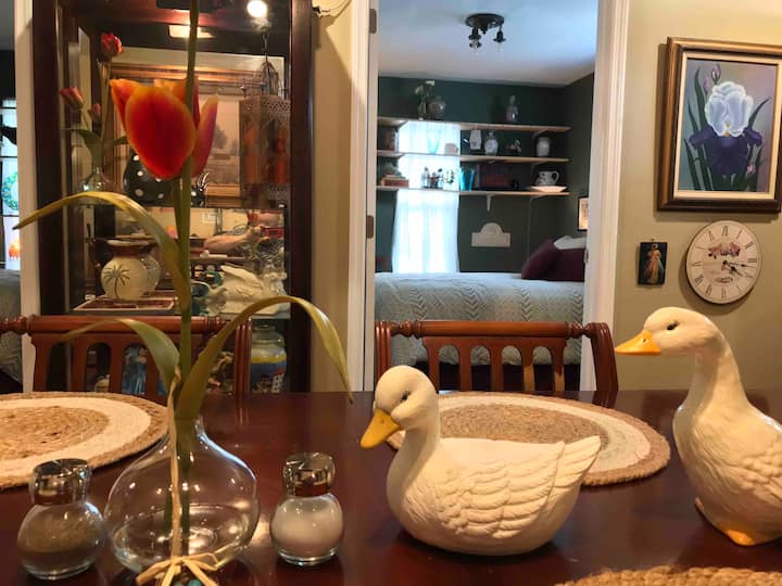 Rosa’s 1850 Log Cabin, A Delightful Place To Stay! - Oneonta, AL