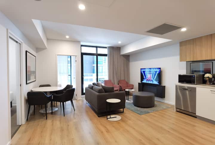 Indulgent Living In Cbd 2 Bedrooms Pool And Gym - Adelaide SA, Australia