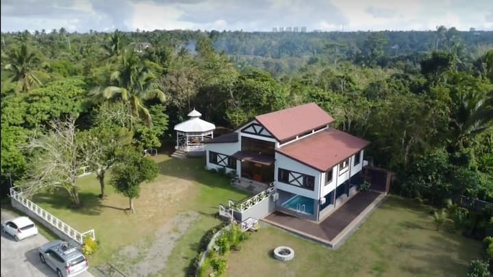 John's Gallery House - Tagaytay
