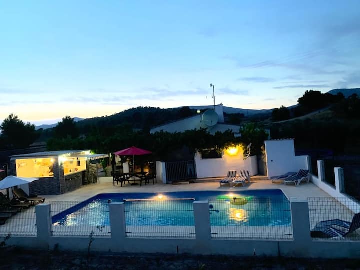 Country Villa Peaceful, Fantastic Pool And Bar - Sax