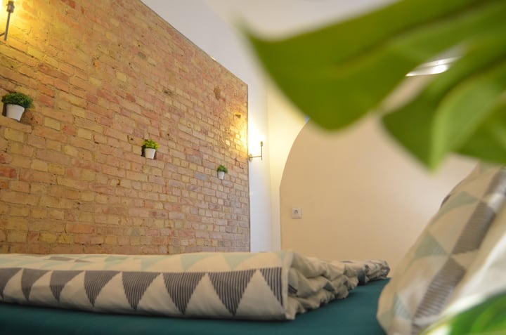 Apartment/studio - 66 Sqm - Zentral - Erdgeschoss - Berlin