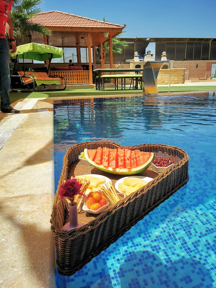 Luxurious Technicolor Paradise On Deadsea Road - Amman