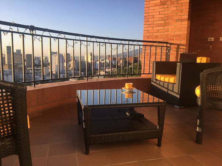 Amazing Apartment With Balcony And Pool In Granada - Cali