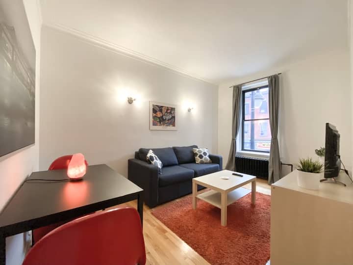 Plateau Charm • Best Location • Cozy Terrace • Ac - Laval