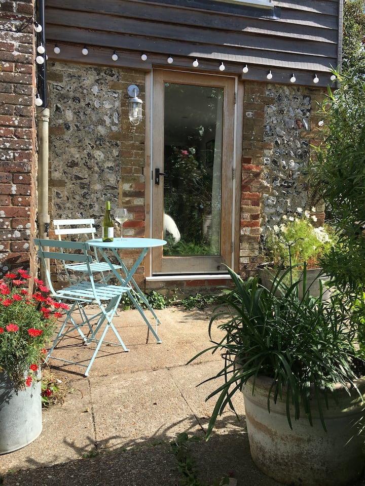 Private Garden Room With A View - Seaford