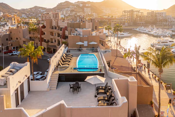 Charming Top Floor Condominium At La Marina Csl - Cabo San Lucas