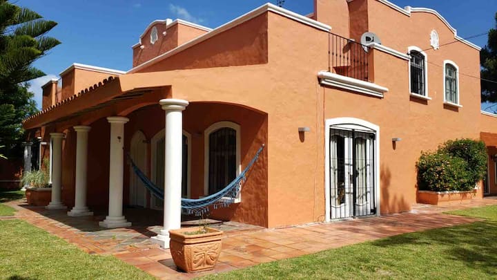 Fuente Del Sol,  A 2 Cuadras De La Playa. - Uruguay