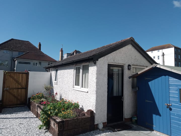 Secret Beach House. Private Annexe - Kent