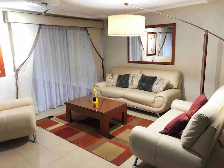 Amplia Casa Jacuzzi-plaza Sol-perla-expo-akron - Zapopan