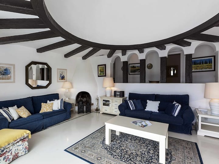 Beachfront Luxurious Oasis Club Villa On Marbella´ - Marbella