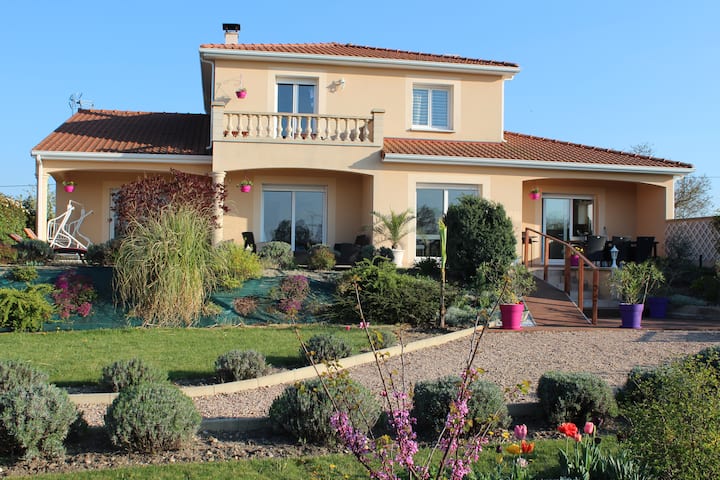 Chambres Dans Villa Au Calme à 15 Min De Vichy - Gannat