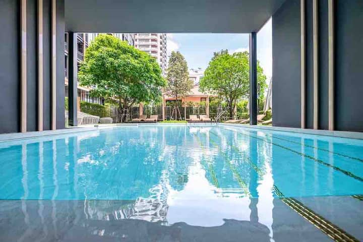 Cozy And Huge 1 Br Near Bts Asoke/nana - Bangkok