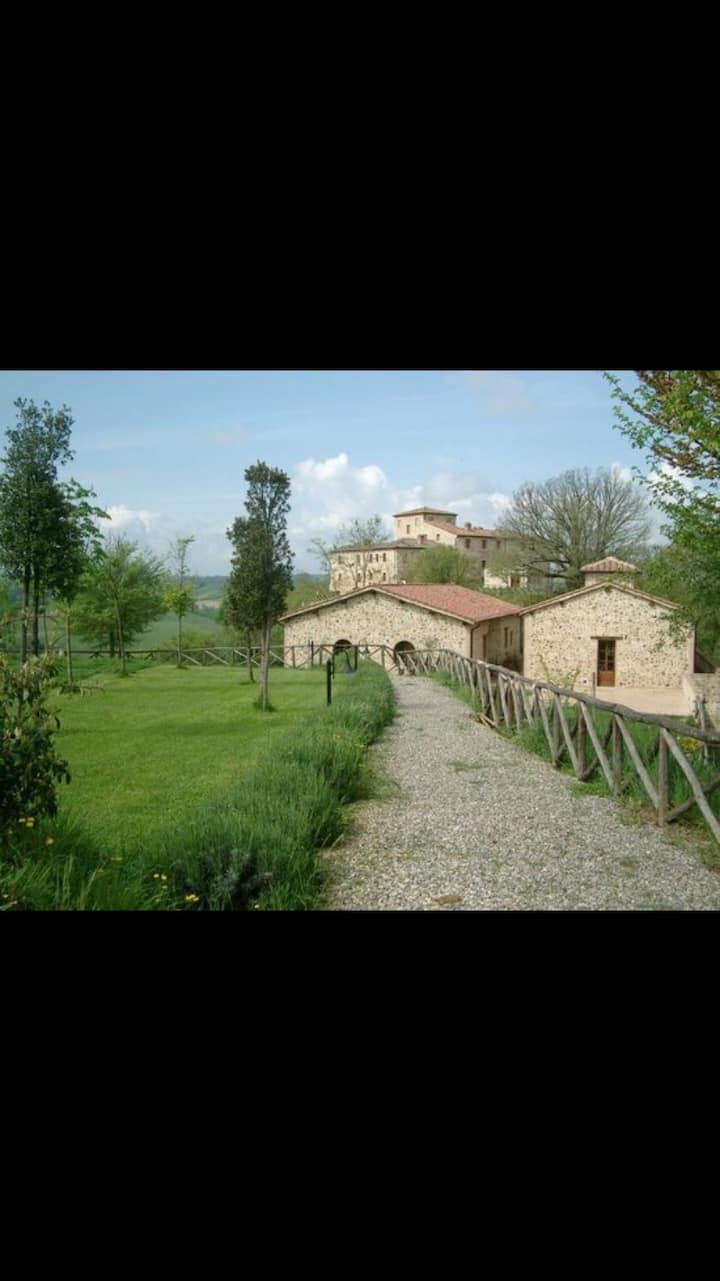 Fortilizio Xi Secolo Immerso Nel Verde - Rapolano Terme