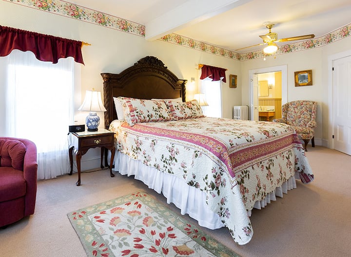 Frenchman's Bay Room - Bar Harbor, ME