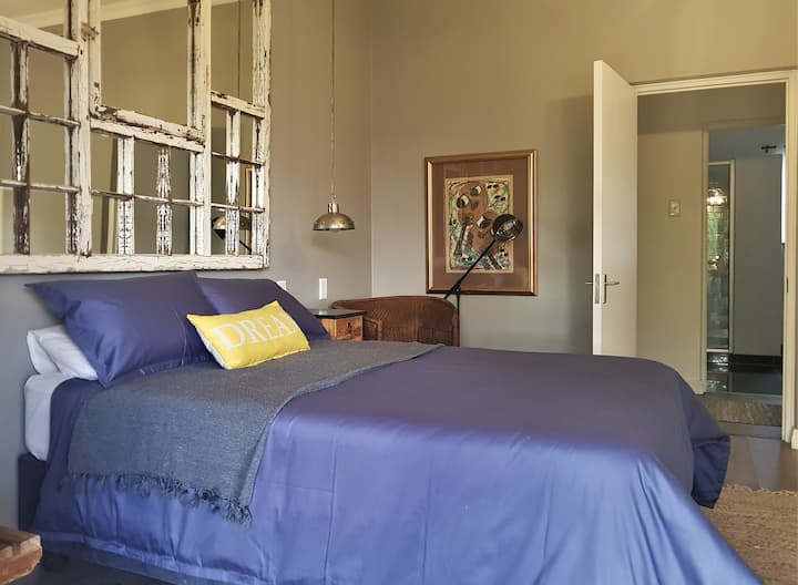City Oasis / Suite # 3: Pool & Garden - Windhoek