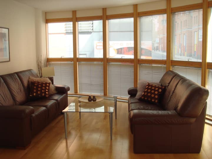 Great Value 2 Bedroom Apartment - Manchester