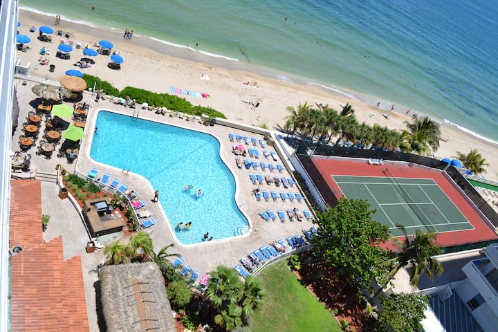 Ocean View Efficiency - Lauderdale-by-the-Sea, FL