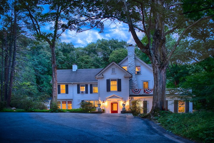 Welcome Spring Estate An Hr From Nyc - Nyack, NY