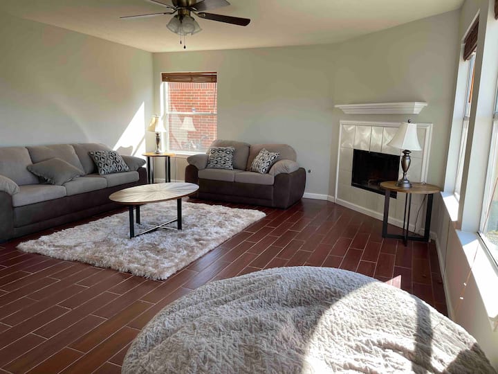 Fully Furnished 4br Residential House With Pool - Richmond, TX