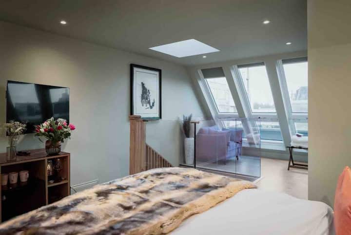 Loft Studio, King Size Bed With En Suite Bath - Londres