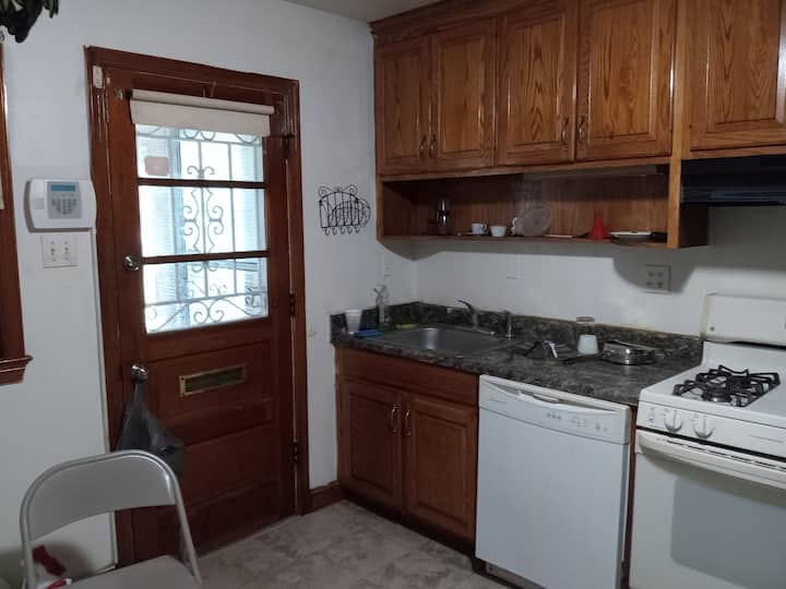 Nice Private Room, Quite Place Near Metro, Bus Hwy - Germantown, MD