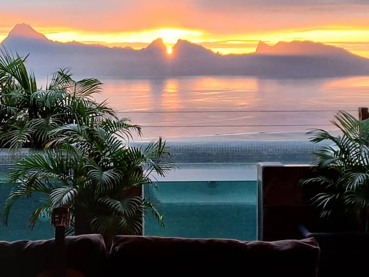 Grande Villa, Magnifique Vue Moorea - French Polynesia