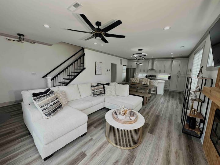 Brand New Minimalist House - Kings Mountain State Park, Blacksburg