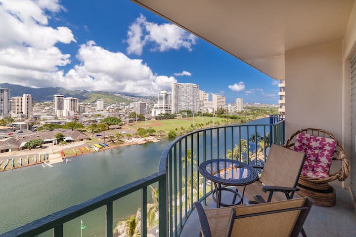 High Floor Corner 2 Bdr Facing The Canal. - Kaneohe, HI