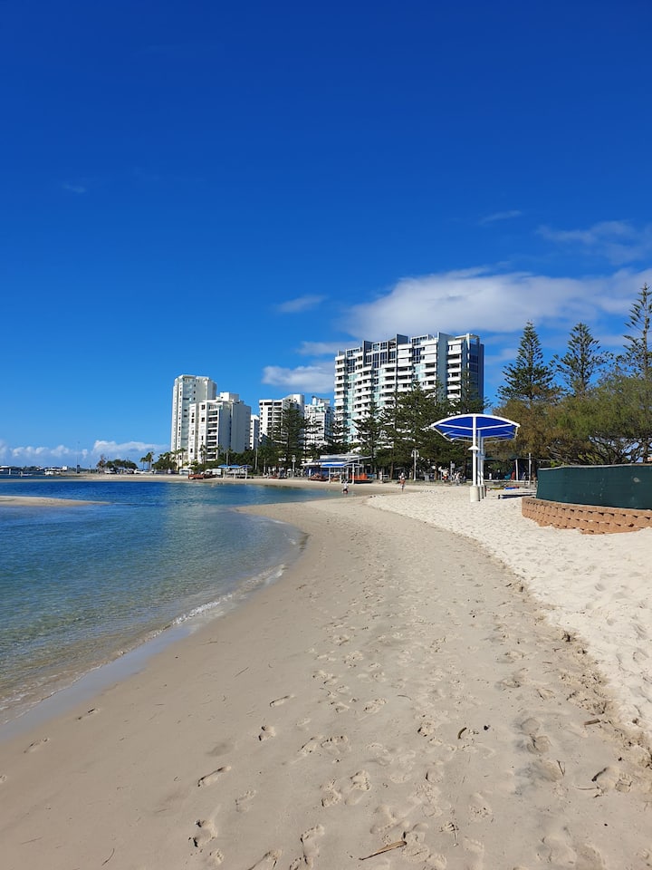 Beautiful Broadwater At Your Doorstep On The Gc. - Gold Coast