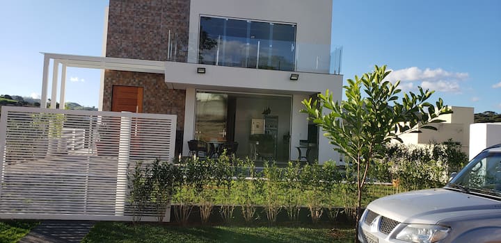 Casa Completa,alto Padrão. Capitólio. Lago Vitória - Capitólio