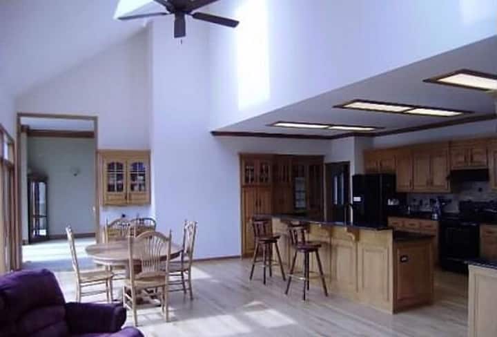 Spacious 3full&2half Baths Near Kcmo&ikea - Shawnee, KS