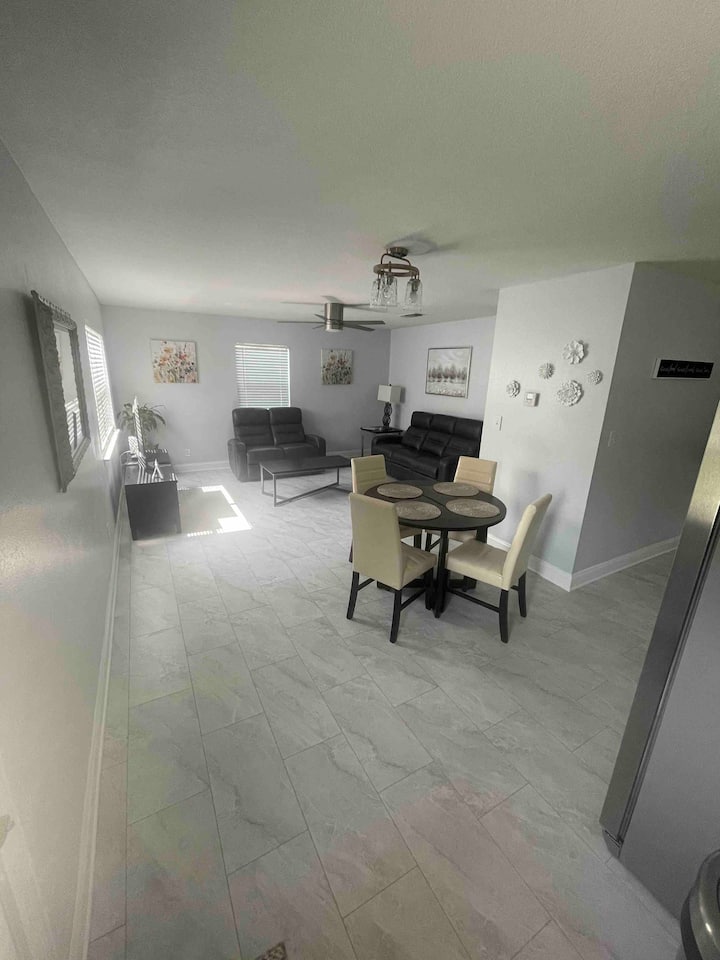 Why Hotel? When There's A Home. - Fort Walton Beach, FL