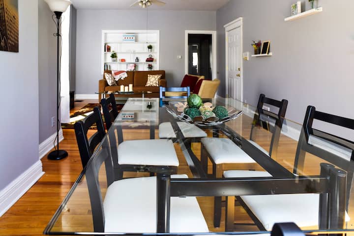 Walk To Wrigley * Garage Parking* Peaceful Patio - Graceland West - Chicago
