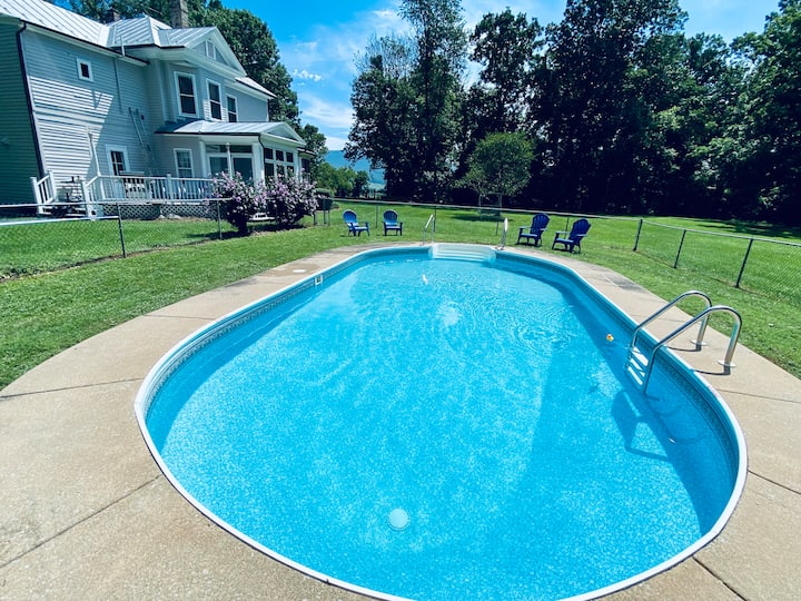 Overbank Riverfront Estate~hot Tub~pool~views - Shenandoah National Park