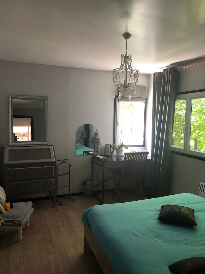 Chambre Privée Dans Grand Appartement - Ibis Budget Le Havre Les Docks
