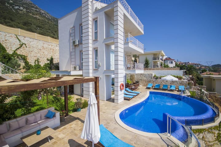Beautiful 5 Bedroom Villa With Spectacular Views Over Kalkan Bay - Kalkan