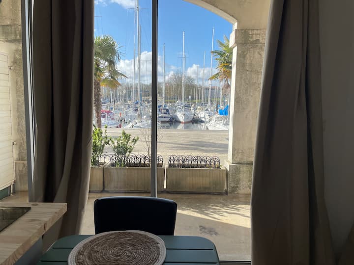 Location Appartement Sur Le Port - Rochefort