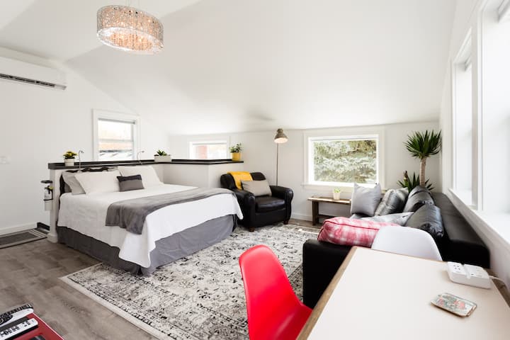 Garden Guesthouse - Modern & Private - Portland