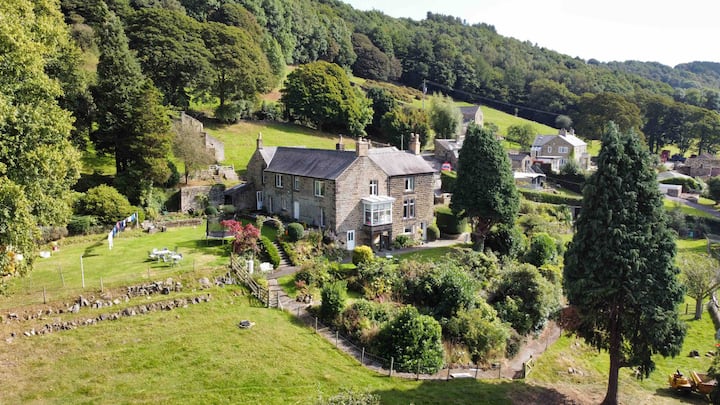Panoramic Views Idyllic, Hill Farm Nr Bakewell - Bakewell