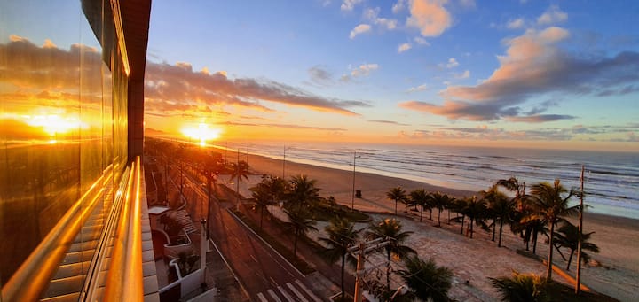 Beachfront Apartment With A Privileged Ocean View. - Praia Grande