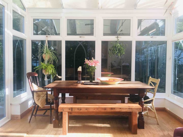 Spacious Cottage With A Magical Walled Garden - Brighton