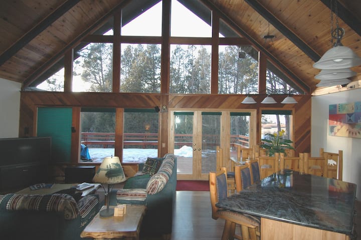 South Lake Tahoe Mountain Home On The Meadow - South Lake Tahoe, CA