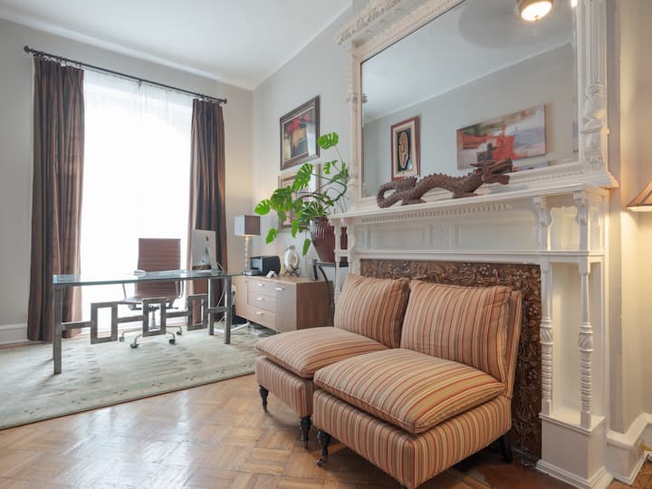 B Charmed In This Spacious Two Level Apartment - Baltimore, MD
