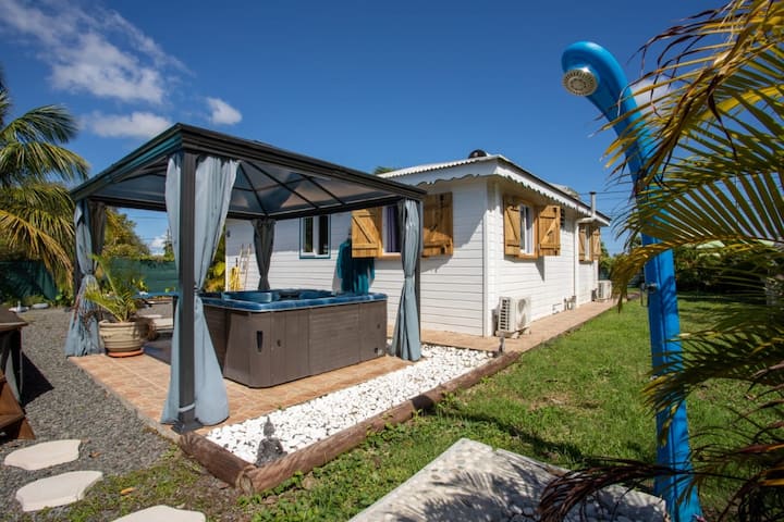 Bungalow De Saint-jacques Spa Et Piscine Privée. - Guadeloupe