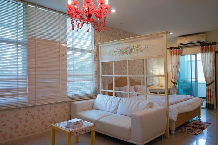 Vintage Apartment, Near Doi-suthep+pool By Prim's - Chiang Mai