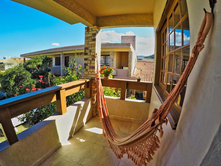 Apartamento 2 - 500 Metros Da Praia De Garopaba Sc - Garopaba