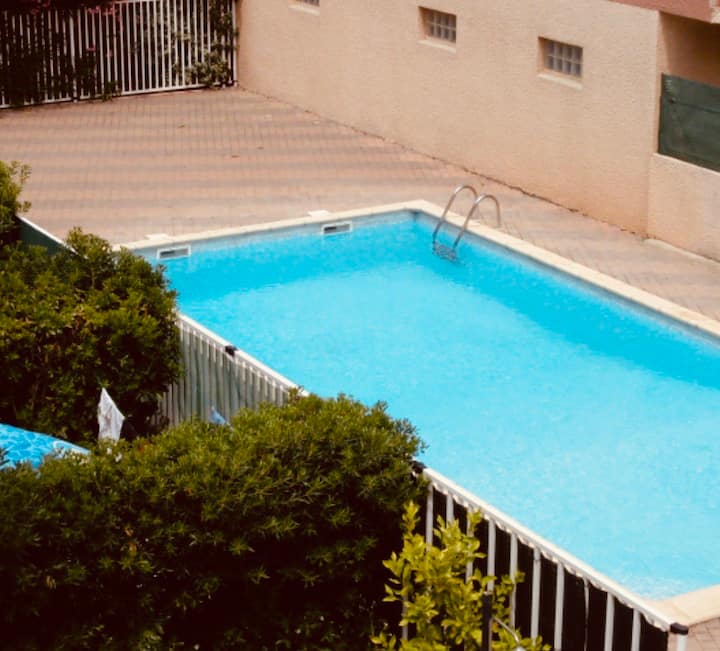 Petit Cocon Avec Jardinet Privé, Piscine, Parking - Canet-en-Roussillon