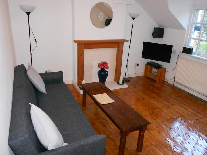 Beautiful Flat In Epicentral Picturesque Prestbury - Macclesfield