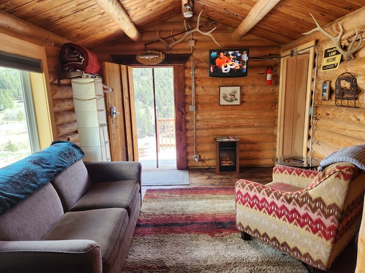 Yellowstone Mountain Cabins #3 - Gardiner, MT